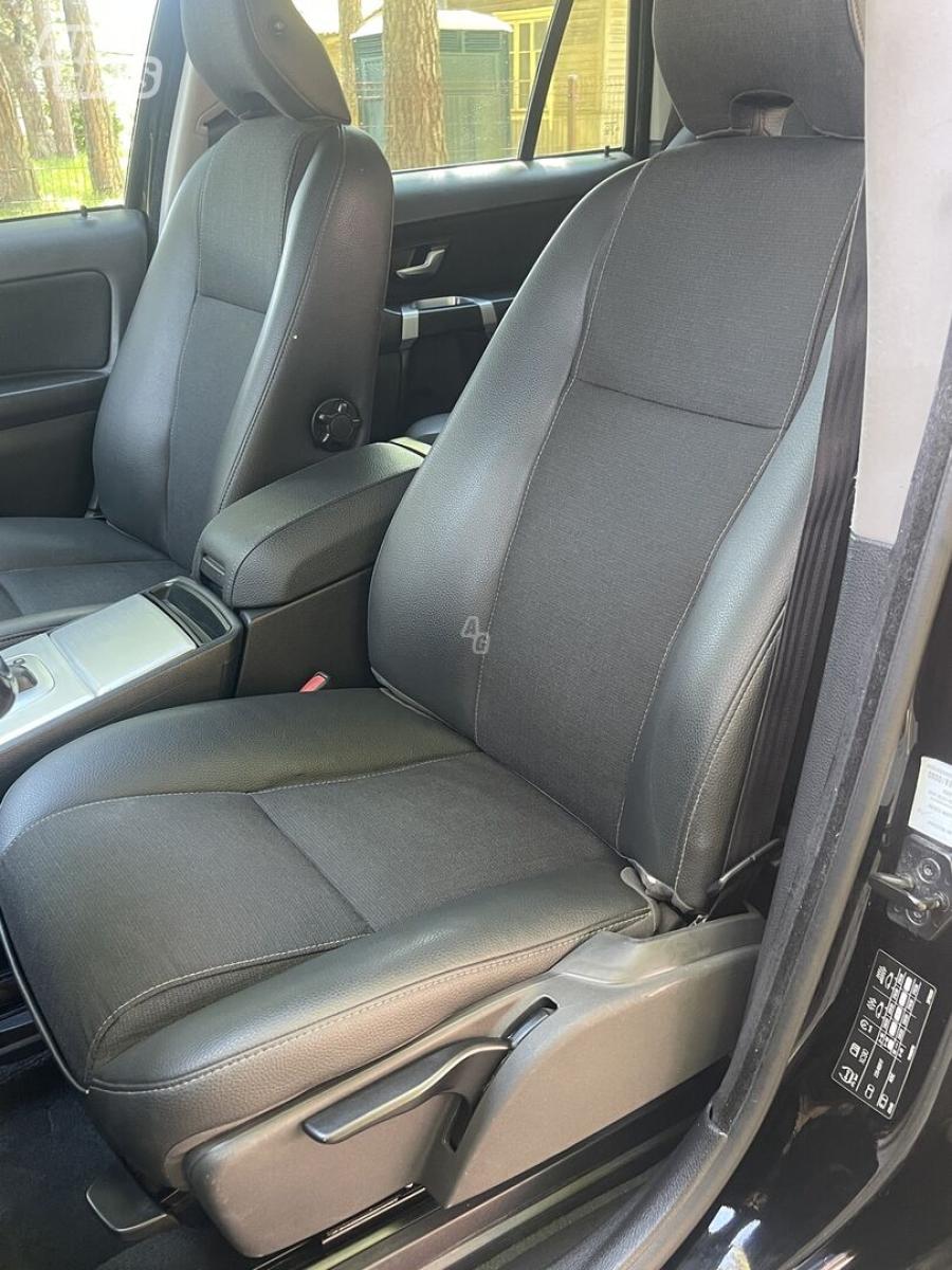 Black Volvo XC90 2012 in Vilnius, with an engine capacity of 2.40 L and mileage of 234 thousand km for 10999 €, photo 9 on AUTOMOTO.COM.LV