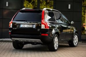 Black Volvo XC90 2012 in Jelgava, with an engine capacity of 2.40 L and mileage of 278 thousand km for 12999 €, photo 7 on AUTOMOTO.COM.LV