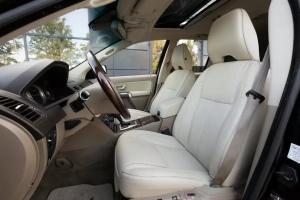 Black Volvo XC90 2012 in Jelgava, with an engine capacity of 2.40 L and mileage of 278 thousand km for 12999 €, photo 21 on AUTOMOTO.COM.LV