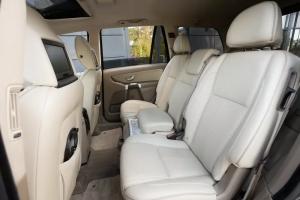Black Volvo XC90 2012 in Jelgava, with an engine capacity of 2.40 L and mileage of 278 thousand km for 12999 €, photo 23 on AUTOMOTO.COM.LV