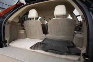 Black Volvo XC90 2012 in Jelgava, with an engine capacity of 2.40 L and mileage of 278 thousand km for 12999 €, photo 27 on AUTOMOTO.COM.LV