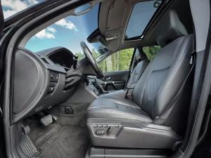 Black Volvo XC90 2012 in Riga, with an engine capacity of 2.40 L and mileage of 258 thousand km for 7800 €, photo 10 on AUTOMOTO.COM.LV