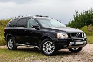 Melns Volvo XC90 2012 Rīga, ar dzinēja tilpumu 2.40 L un nobraukumu 190 tūkst. km par 12995 €, foto  vietnē AUTOMOTO.COM.LV