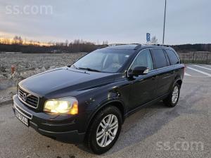 Melns Volvo XC90 2012 Rīga, ar dzinēja tilpumu 3.20 L un nobraukumu 310 tūkst. km par 5300 €, foto  vietnē AUTOMOTO.COM.LV