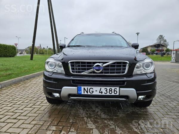 Melns Volvo XC90 2012 Ogre, ar dzinēja tilpumu 2.40 L un nobraukumu 262 tūkst. km par 11150 €, foto 5 vietnē AUTOMOTO.COM.LV
