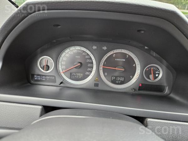 Melns Volvo XC90 2012 Ogre, ar dzinēja tilpumu 2.40 L un nobraukumu 262 tūkst. km par 11150 €, foto 10 vietnē AUTOMOTO.COM.LV
