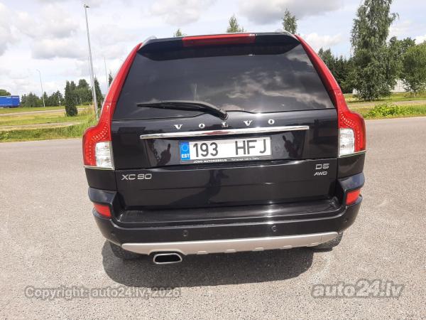 Black Volvo XC90 2012 in Tartu, with an engine capacity of 2.40 L and mileage of 199 thousand km for 12790 €, photo 4 on AUTOMOTO.COM.LV