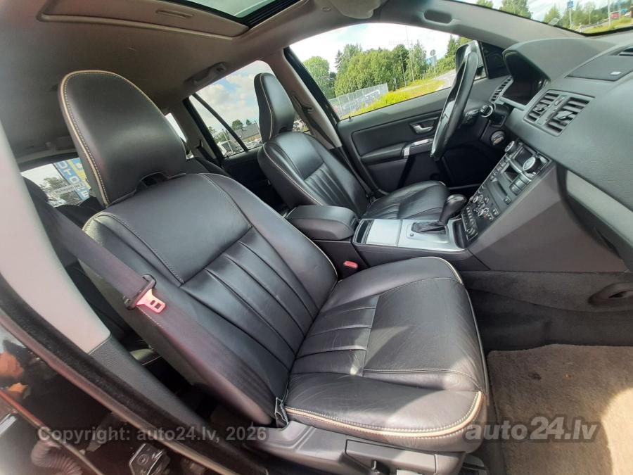 Melns Volvo XC90 2012 Tartu, ar dzinēja tilpumu 2.40 L un nobraukumu 199 tūkst. km par 12790 €, foto 13 vietnē AUTOMOTO.COM.LV