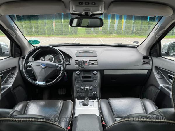 Melns Volvo XC90 2012 Tallina, ar dzinēja tilpumu 2.40 L un nobraukumu 290 tūkst. km par 11999 €, foto 8 vietnē AUTOMOTO.COM.LV
