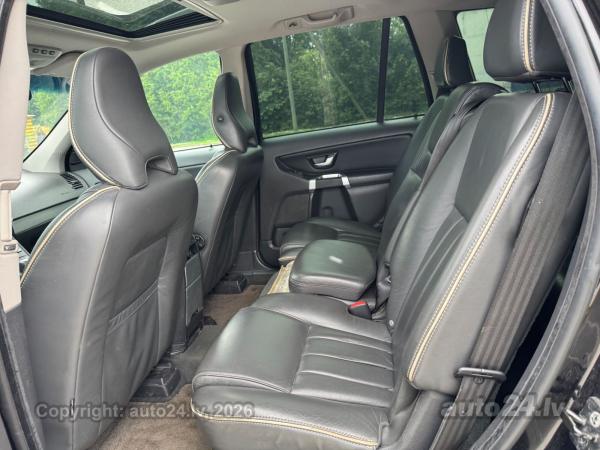 Melns Volvo XC90 2012 Tallina, ar dzinēja tilpumu 2.40 L un nobraukumu 290 tūkst. km par 11999 €, foto 9 vietnē AUTOMOTO.COM.LV