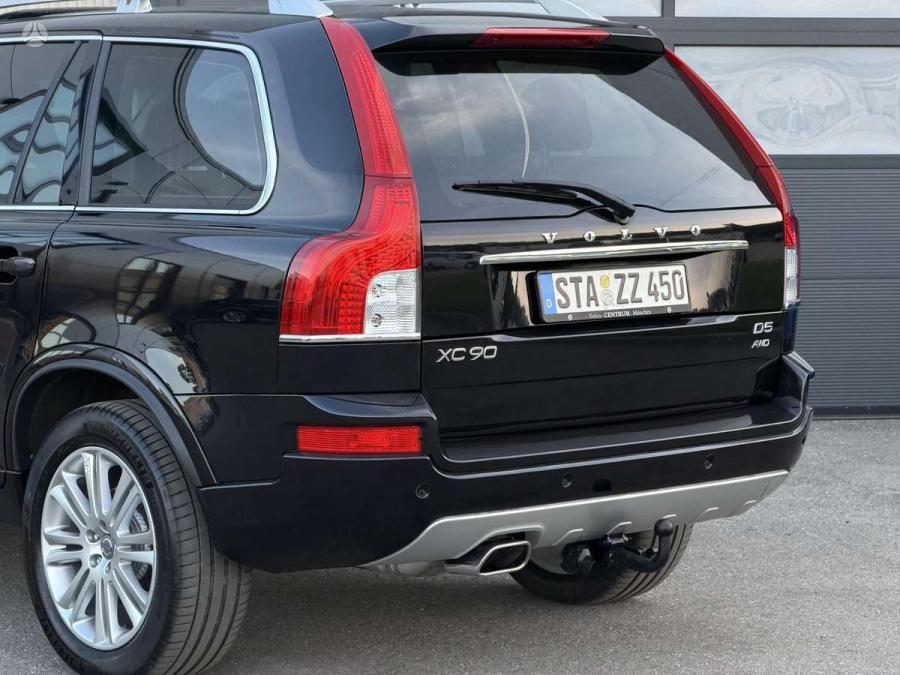 Melns Volvo XC90 2012 Jonava, ar dzinēja tilpumu 2.40 L un nobraukumu 285 tūkst. km par 9800 €, foto 8 vietnē AUTOMOTO.COM.LV