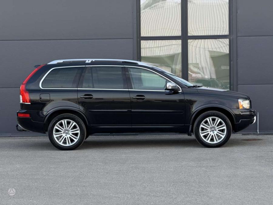 Melns Volvo XC90 2012 Jonava, ar dzinēja tilpumu 2.40 L un nobraukumu 285 tūkst. km par 9800 €, foto 12 vietnē AUTOMOTO.COM.LV