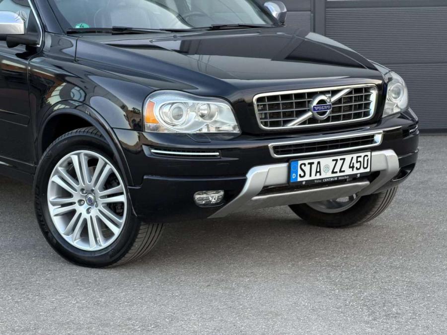 Melns Volvo XC90 2012 Jonava, ar dzinēja tilpumu 2.40 L un nobraukumu 285 tūkst. km par 9800 €, foto 15 vietnē AUTOMOTO.COM.LV