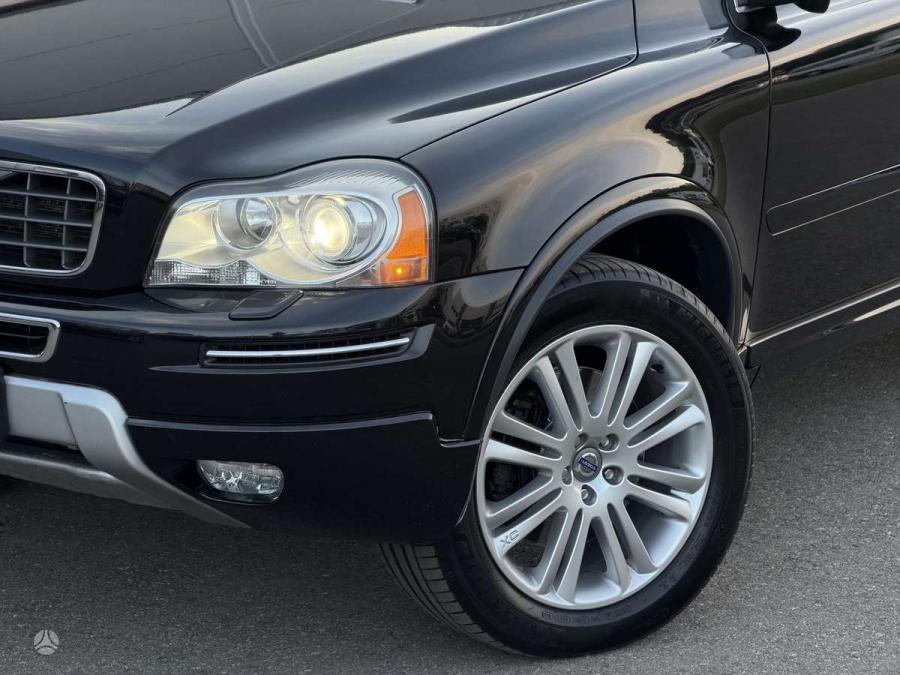 Melns Volvo XC90 2012 Jonava, ar dzinēja tilpumu 2.40 L un nobraukumu 285 tūkst. km par 9800 €, foto 16 vietnē AUTOMOTO.COM.LV