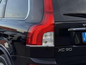 Melns Volvo XC90 2012 Jonava, ar dzinēja tilpumu 2.40 L un nobraukumu 285 tūkst. km par 9800 €, foto 17 vietnē AUTOMOTO.COM.LV