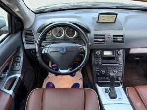 Melns Volvo XC90 2012 Jonava, ar dzinēja tilpumu 2.40 L un nobraukumu 285 tūkst. km par 9800 €, foto 23 vietnē AUTOMOTO.COM.LV