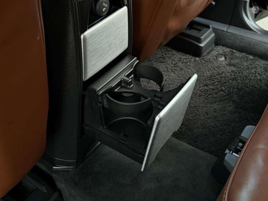 Melns Volvo XC90 2012 Jonava, ar dzinēja tilpumu 2.40 L un nobraukumu 285 tūkst. km par 9800 €, foto 33 vietnē AUTOMOTO.COM.LV
