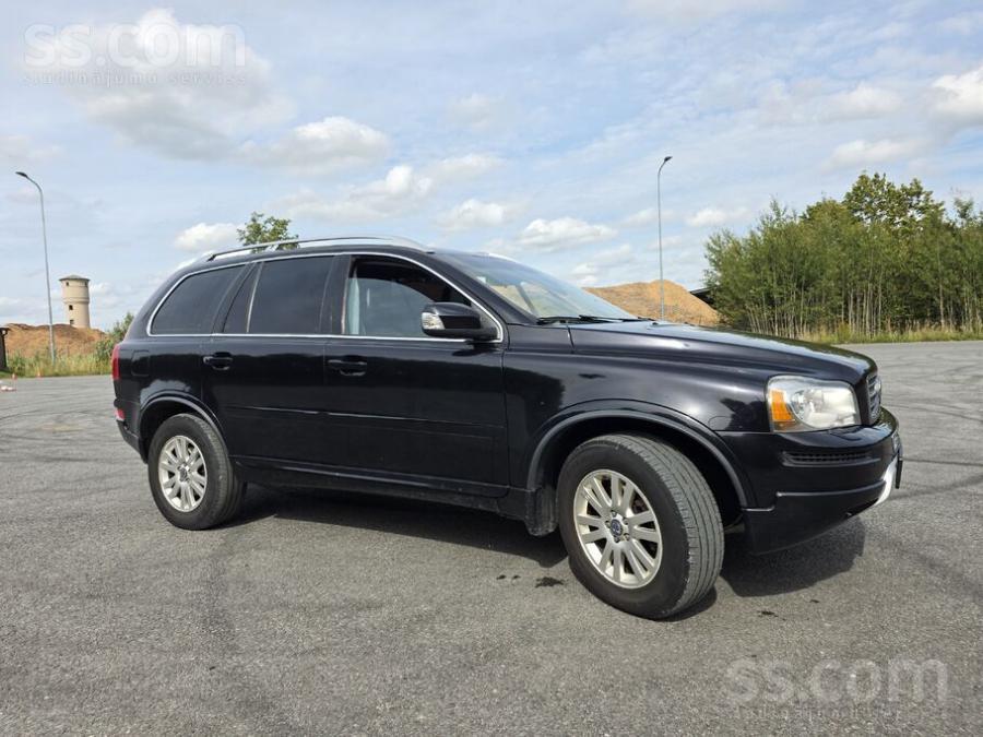 Black Volvo XC90 2012 in Rezekne, with an engine capacity of 2.40 L and mileage of 308 thousand km for 9700 €, photo 1 on AUTOMOTO.COM.LV