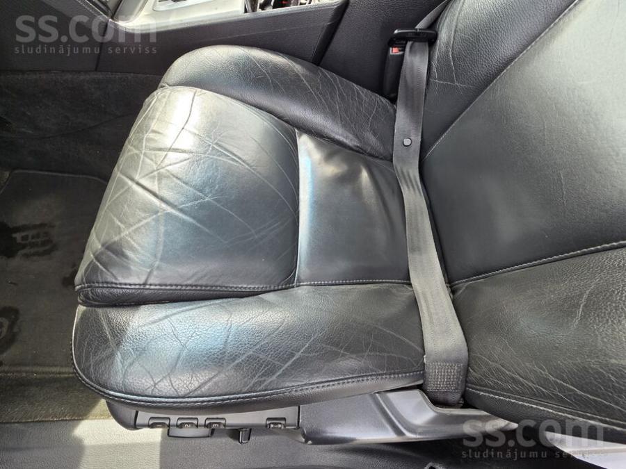 Black Volvo XC90 2012 in Rezekne, with an engine capacity of 2.40 L and mileage of 308 thousand km for 9700 €, photo 6 on AUTOMOTO.COM.LV