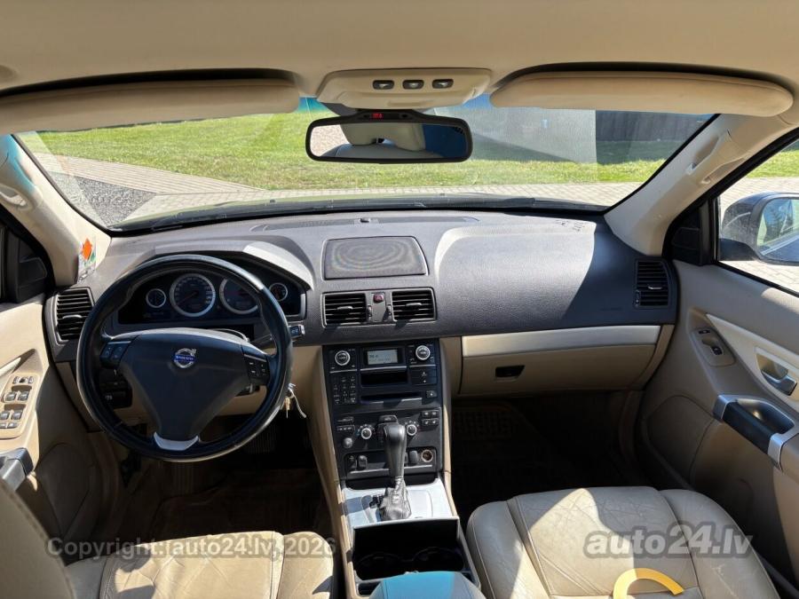 Melns Volvo XC90 2012 Tallina, ar dzinēja tilpumu 2.40 L un nobraukumu 238 tūkst. km par 7000 €, foto 6 vietnē AUTOMOTO.COM.LV