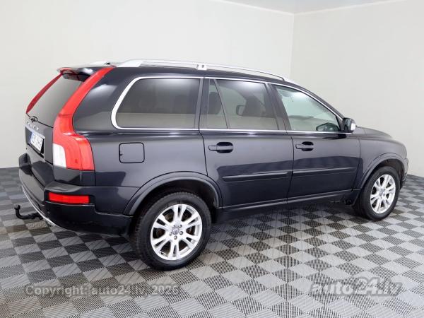 Volvo XC90 2012 Tallina vietnē Melns Volvo XC90 2012 Tallina, ar dzinēja tilpumu 2.40 L un nobraukumu 239 tūkst. km par 6699 €, foto 4 vietnē AUTOMOTO.COM.LV