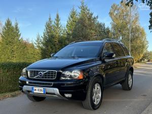 Melns Volvo XC90 2012 Viļņa, ar dzinēja tilpumu 2.40 L un nobraukumu 312 tūkst. km par 8999 €, foto  vietnē AUTOMOTO.COM.LV