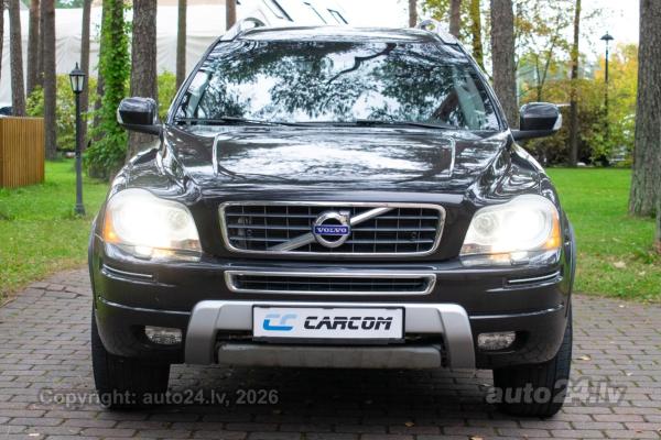 Black Volvo XC90 2012 in Tallinn, with an engine capacity of 2.40 L and mileage of 341 thousand km for 9990 €, photo 6 on AUTOMOTO.COM.LV