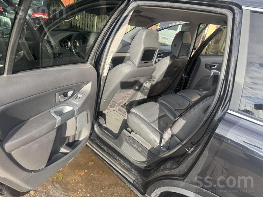 Melns Volvo XC90 2012 Rīga, ar dzinēja tilpumu 2.40 L un nobraukumu 204 tūkst. km par 11700 €, foto 12 vietnē AUTOMOTO.COM.LV