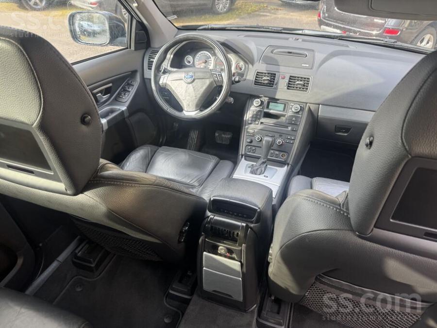 Melns Volvo XC90 2012 Rīga, ar dzinēja tilpumu 2.40 L un nobraukumu 204 tūkst. km par 11700 €, foto 14 vietnē AUTOMOTO.COM.LV