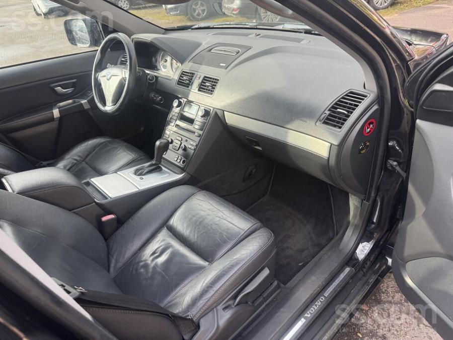 Melns Volvo XC90 2012 Rīga, ar dzinēja tilpumu 2.40 L un nobraukumu 204 tūkst. km par 11700 €, foto 15 vietnē AUTOMOTO.COM.LV