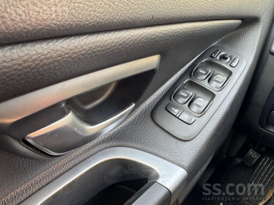 Melns Volvo XC90 2012 Rīga, ar dzinēja tilpumu 2.40 L un nobraukumu 204 tūkst. km par 11700 €, foto 22 vietnē AUTOMOTO.COM.LV