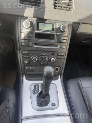 Melns Volvo XC90 2012 Rīga, ar dzinēja tilpumu 2.40 L un nobraukumu 204 tūkst. km par 11700 €, foto 23 vietnē AUTOMOTO.COM.LV