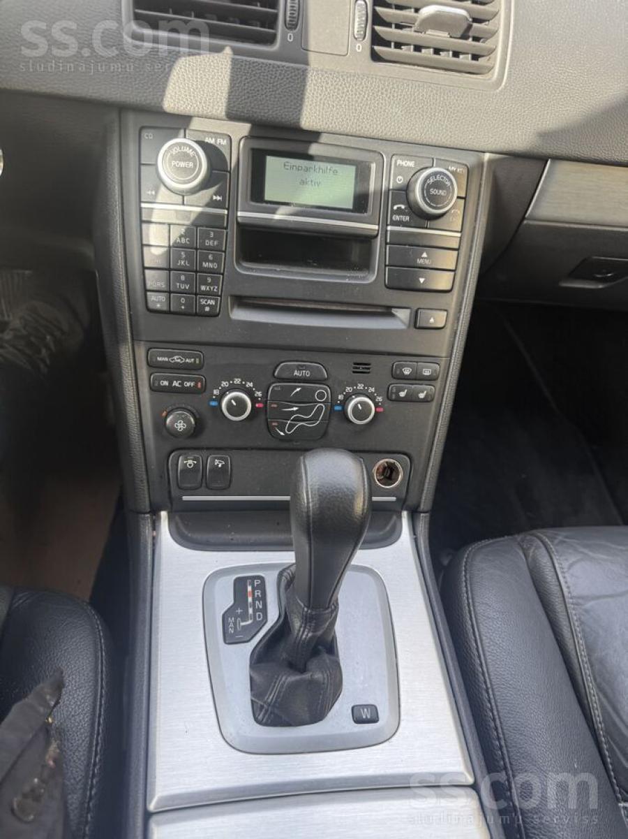 Melns Volvo XC90 2012 Rīga, ar dzinēja tilpumu 2.40 L un nobraukumu 204 tūkst. km par 11700 €, foto 23 vietnē AUTOMOTO.COM.LV