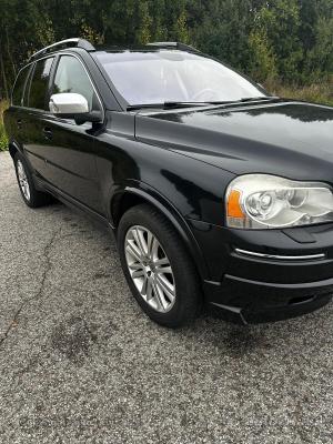 Black Volvo XC90 2012 in Tallinn, with an engine capacity of 2.40 L and mileage of 228 thousand km for 10499 €, photo 3 on AUTOMOTO.COM.LV