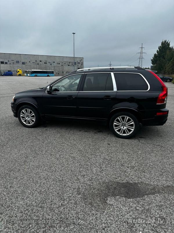 Volvo XC90 2012 Tallina vietnē Melns Volvo XC90 2012 Tallina, ar dzinēja tilpumu 2.40 L un nobraukumu 228 tūkst. km par 10499 €, foto 6 vietnē AUTOMOTO.COM.LV