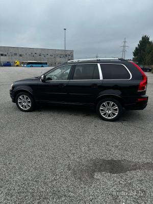 Black Volvo XC90 2012 in Tallinn, with an engine capacity of 2.40 L and mileage of 228 thousand km for 10499 €, photo 6 on AUTOMOTO.COM.LV