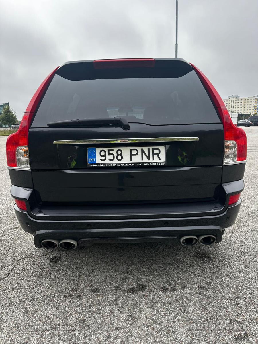 Black Volvo XC90 2012 in Tallinn, with an engine capacity of 2.40 L and mileage of 228 thousand km for 10499 €, photo 9 on AUTOMOTO.COM.LV
