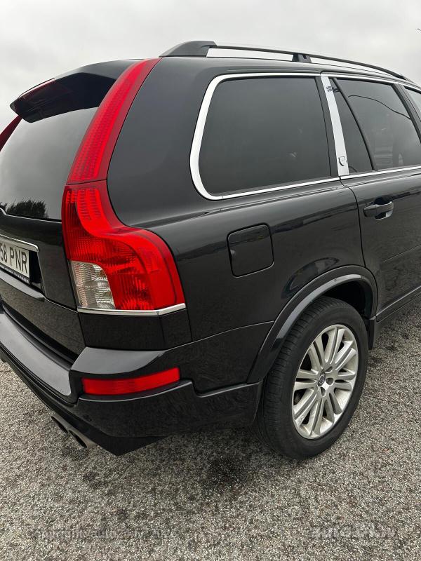 Volvo XC90 2012 Tallina vietnē Melns Volvo XC90 2012 Tallina, ar dzinēja tilpumu 2.40 L un nobraukumu 228 tūkst. km par 10499 €, foto 10 vietnē AUTOMOTO.COM.LV