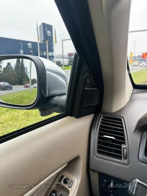 Black Volvo XC90 2012 in Tallinn, with an engine capacity of 2.40 L and mileage of 228 thousand km for 10499 €, photo 27 on AUTOMOTO.COM.LV