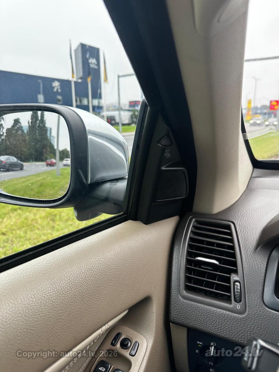 Black Volvo XC90 2012 in Tallinn, with an engine capacity of 2.40 L and mileage of 228 thousand km for 10499 €, photo 27 on AUTOMOTO.COM.LV
