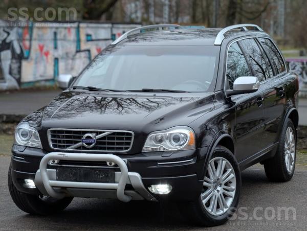 Black Volvo XC90 2013 in Jurmala, with an engine capacity of 2.40 L and mileage of 0 thousand km for 9950 €, photo 4 on AUTOMOTO.COM.LV