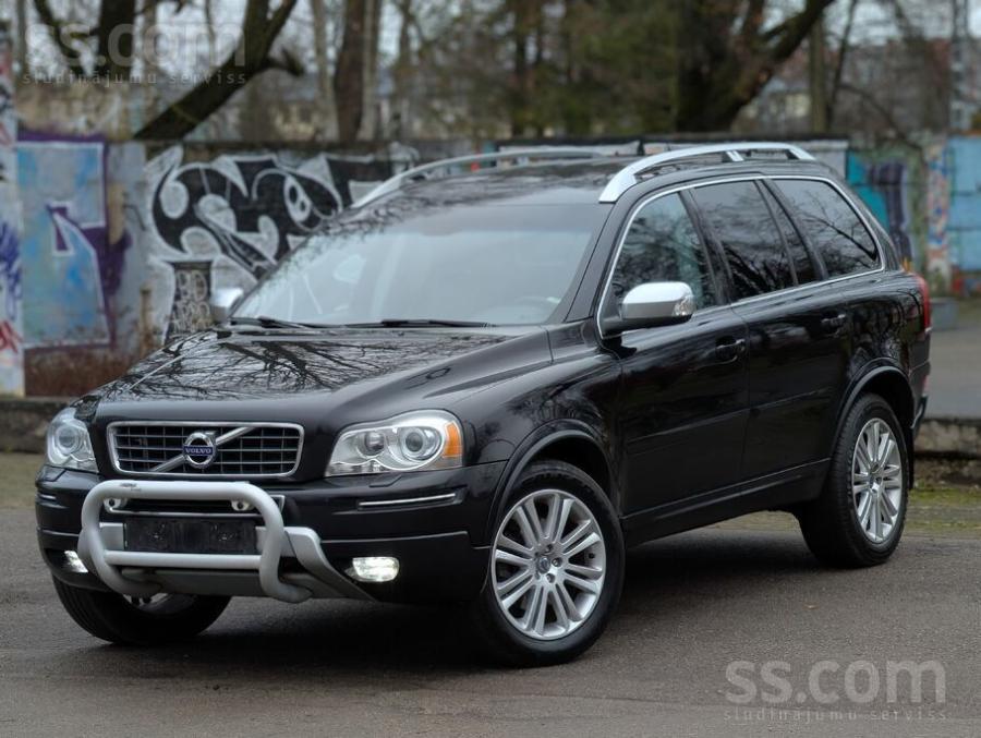 Black Volvo XC90 2013 in Jurmala, with an engine capacity of 2.40 L and mileage of 0 thousand km for 11550 €, photo 6 on AUTOMOTO.COM.LV