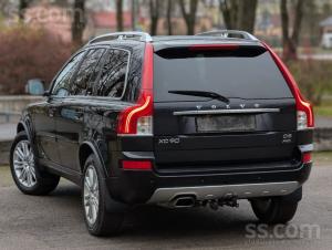 Black Volvo XC90 2013 in Jurmala, with an engine capacity of 2.40 L and mileage of 0 thousand km for 11550 €, photo 12 on AUTOMOTO.COM.LV
