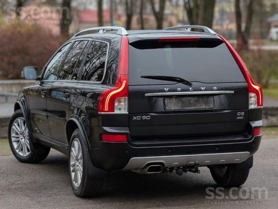 Black Volvo XC90 2013 in Jurmala, with an engine capacity of 2.40 L and mileage of 0 thousand km for 11550 €, photo 12 on AUTOMOTO.COM.LV
