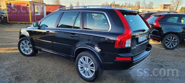 Black Volvo XC90 2013 in Riga, with an engine capacity of 2.40 L and mileage of 0 thousand km for 11900 €, photo 5 on AUTOMOTO.COM.LV
