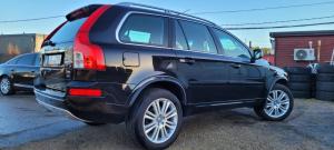 Black Volvo XC90 2013 in Riga, with an engine capacity of 2.40 L and mileage of 276 thousand km for 11900 €, photo 11 on AUTOMOTO.COM.LV
