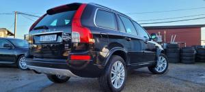 Black Volvo XC90 2013 in Riga, with an engine capacity of 2.40 L and mileage of 276 thousand km for 11900 €, photo 12 on AUTOMOTO.COM.LV