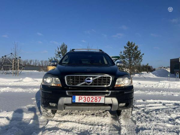 Black Volvo XC90 2013 in Klaipeda, with an engine capacity of 3.19 L and mileage of 277 thousand km for 4800 €, photo 2 on AUTOMOTO.COM.LV