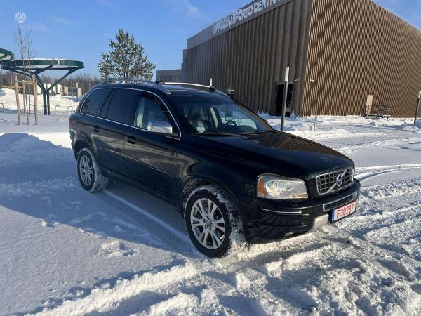 Black Volvo XC90 2013 in Klaipeda, with an engine capacity of 3.19 L and mileage of 277 thousand km for 4800 €, photo 3 on AUTOMOTO.COM.LV
