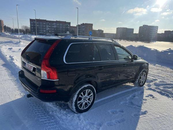 Black Volvo XC90 2013 in Klaipeda, with an engine capacity of 3.19 L and mileage of 277 thousand km for 4800 €, photo 5 on AUTOMOTO.COM.LV